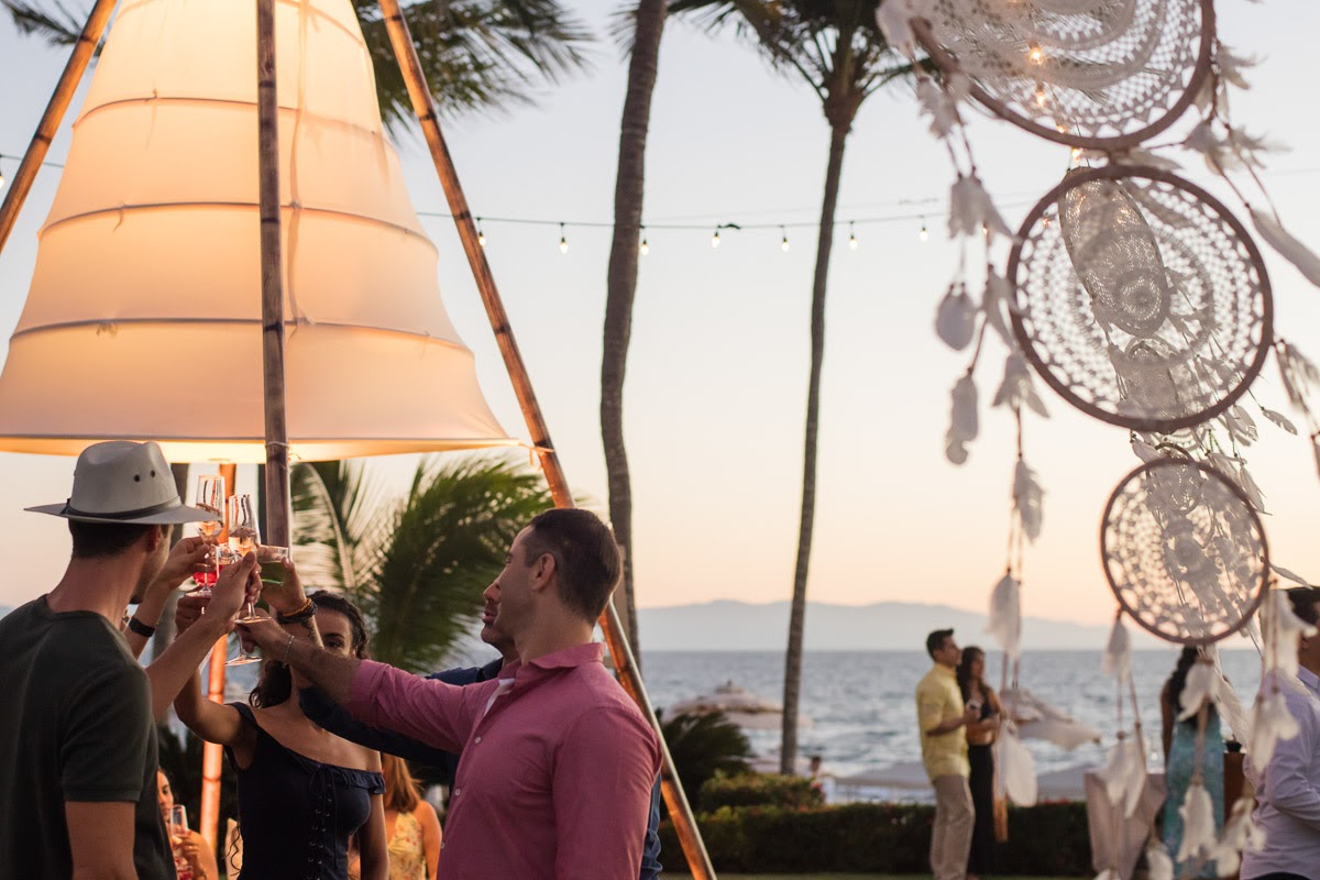 A rising travel trend: Buddymoon - Bon Vivant