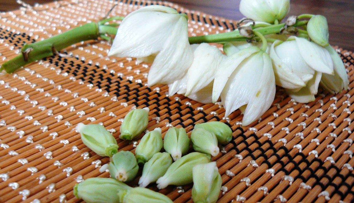 Do you know these popular and exotic edible flowers? - Fork+Knife