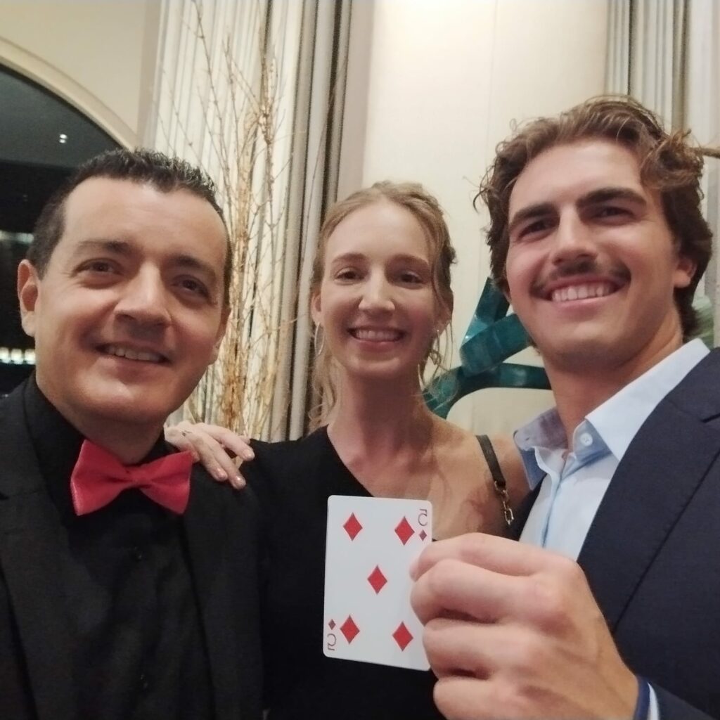 Magician Spider Shines in the Universe of Magic - The Magic