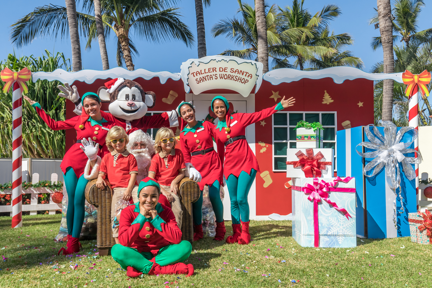 Vibrant Holiday Celebration at Velas Resorts